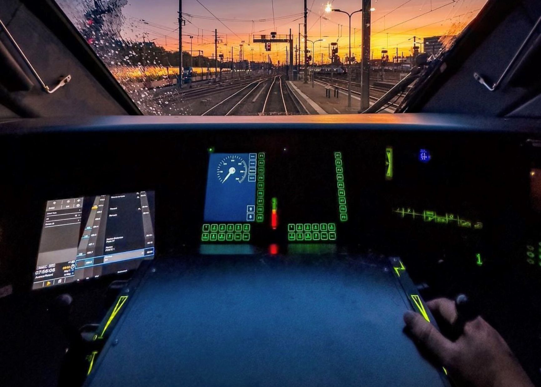 Why passenger rail operators choose Trapeze’s DAS | Trapeze Rail